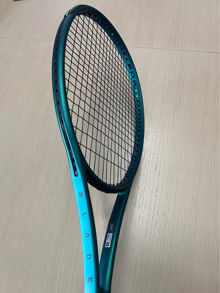 Wilson Blade 98 - racket.gr